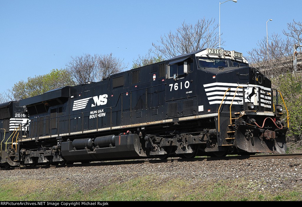 NS 7610